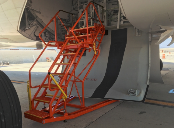 Wheel Well Access Stand | WAAG Aviation Ground Support Equipment