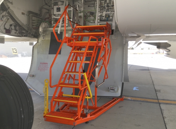 Wheel Well Access Stand | WAAG Aviation Ground Support Equipment